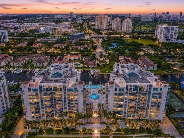 Luxury apartment complex for rent in Aventura, Florida