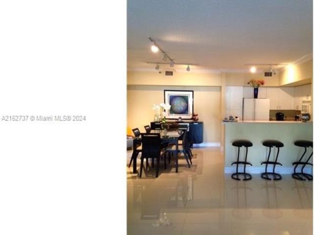 Luxury apartment complex for rent in Aventura, Florida
