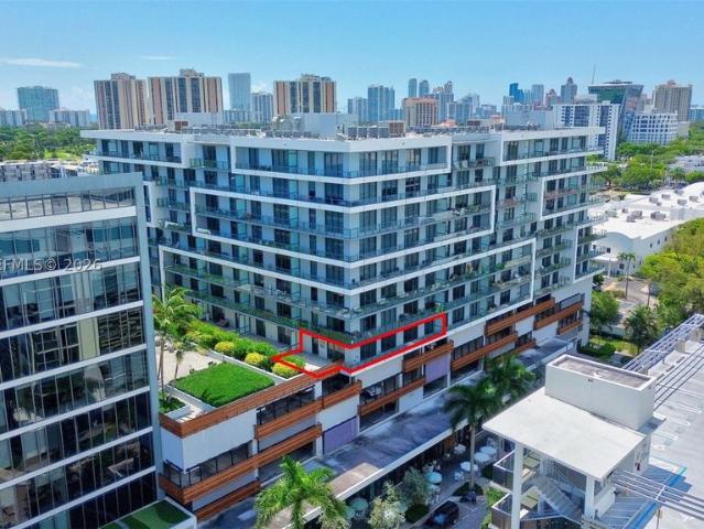 Luxury apartment complex for rent in Aventura, Florida