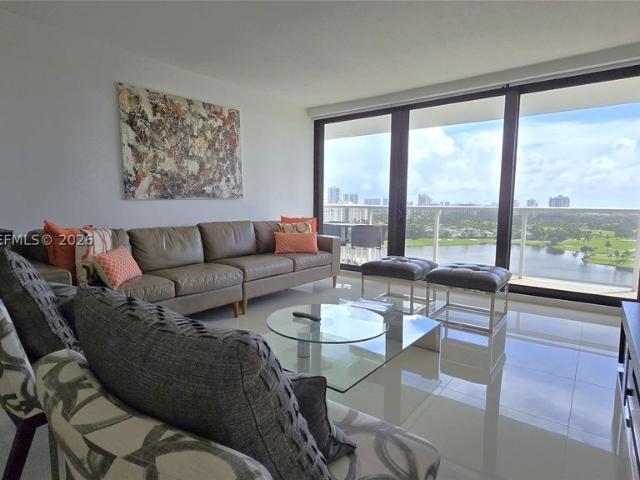 Luxury apartment complex for rent in Aventura, United States