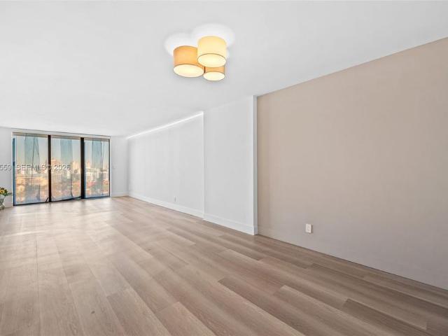 Luxury apartment complex for rent in Aventura, United States