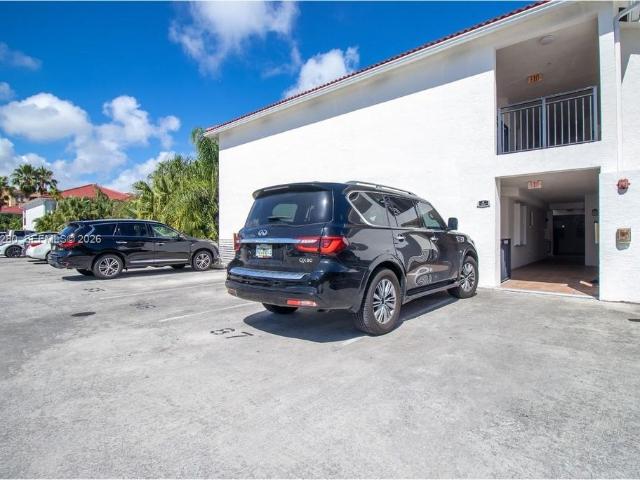 Luxury apartment complex for rent in Aventura, United States