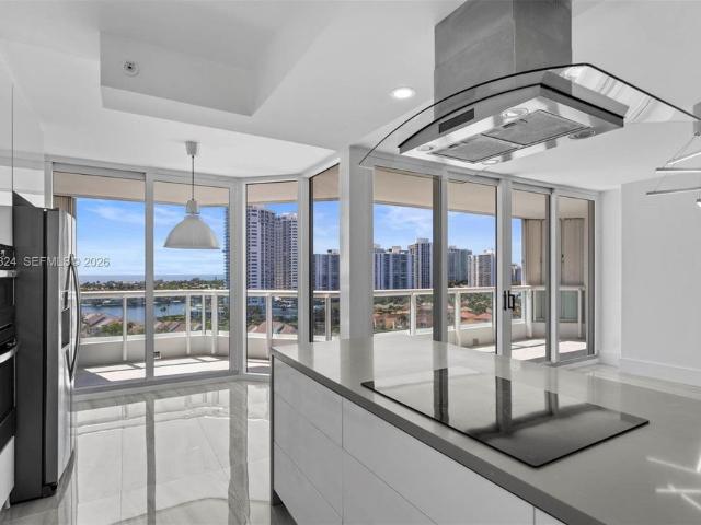 Luxury apartment complex for rent in Aventura, United States