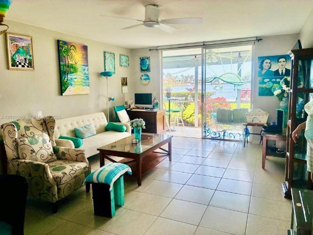 Luxury apartment complex for rent in Aventura, United States