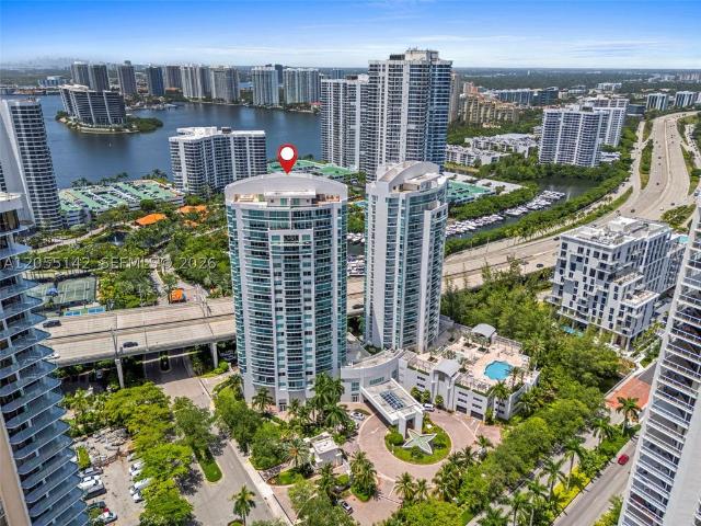 Luxury apartment complex for rent in Aventura, United States