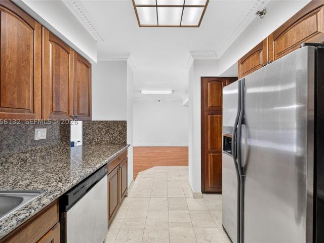 Luxury apartment complex for rent in Aventura, United States