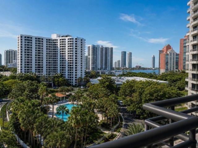 Luxury apartment complex for rent in Aventura, United States