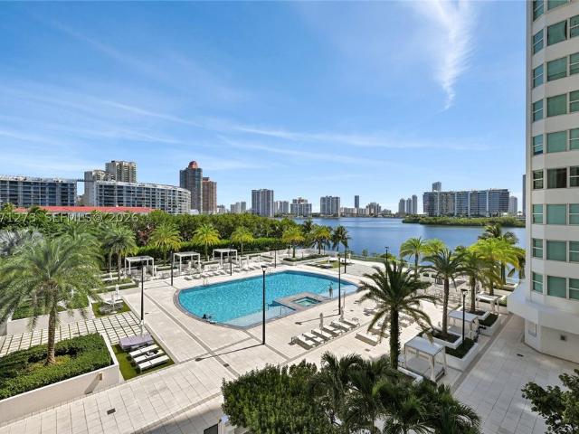 Luxury apartment complex for rent in Aventura, United States