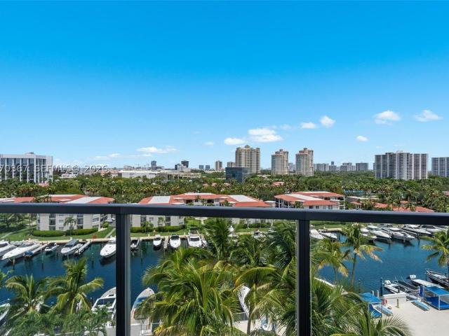Luxury apartment complex for rent in Aventura, United States