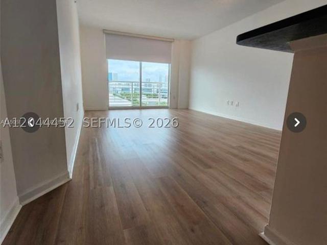 Luxury apartment complex for rent in Aventura, United States