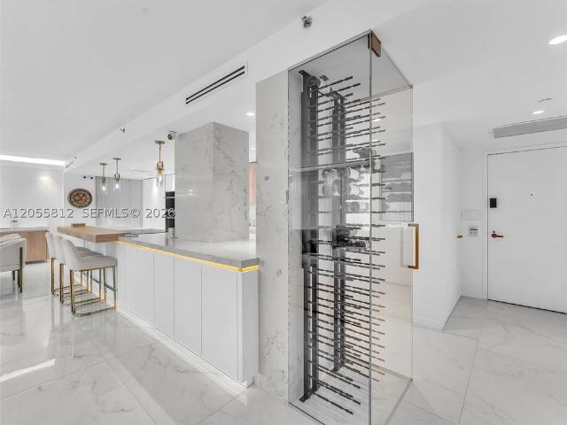 Luxury apartment complex for rent in Aventura, United States