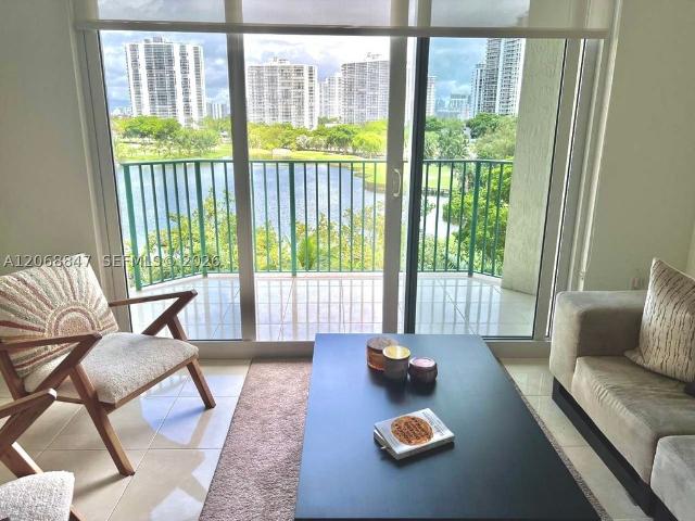 Luxury apartment complex for rent in Aventura, United States