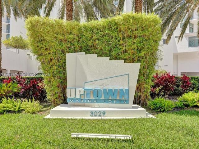 Luxury apartment complex for rent in Aventura, United States
