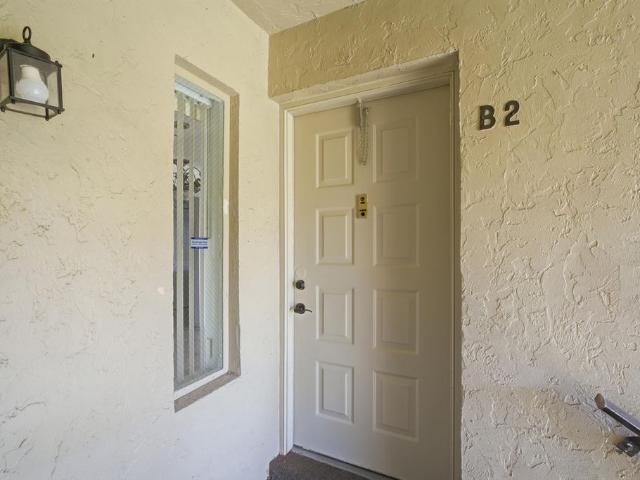Luxury apartment complex for rent in Aventura, United States