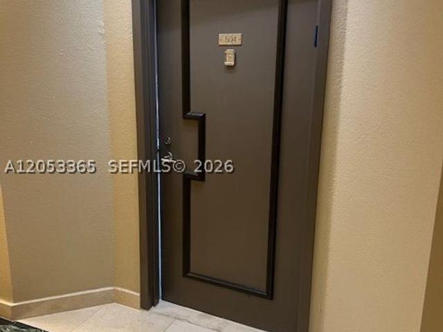 Luxury apartment complex for rent in Aventura, United States