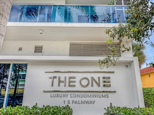 Luxury apartment complex for rent in Aventura, United States