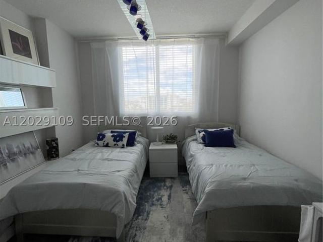 Luxury apartment complex for rent in Aventura, United States