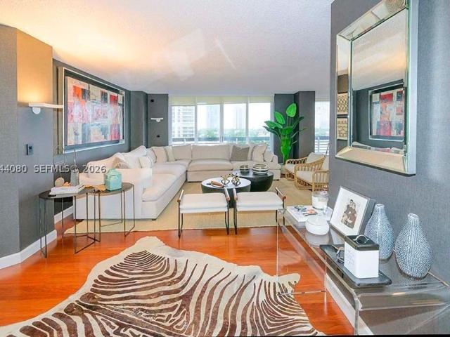Luxury apartment complex for rent in Aventura, United States