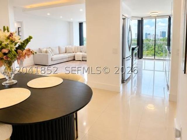 Luxury apartment complex for rent in Aventura, United States