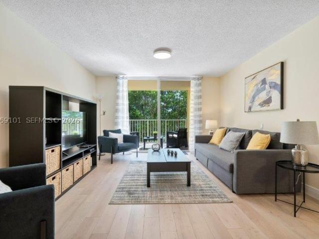 Luxury apartment complex for rent in Aventura, United States