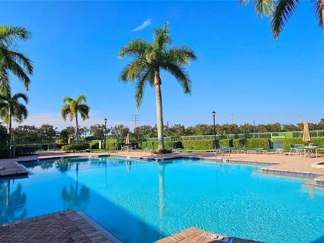 Luxury apartment complex for rent in Boynton Beach, United States