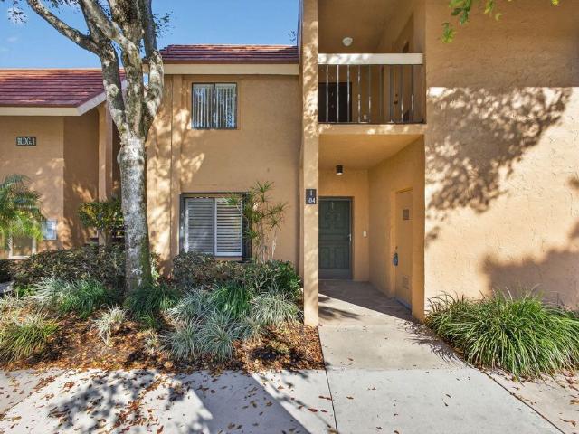 Luxury apartment complex for rent in Boynton Beach, United States
