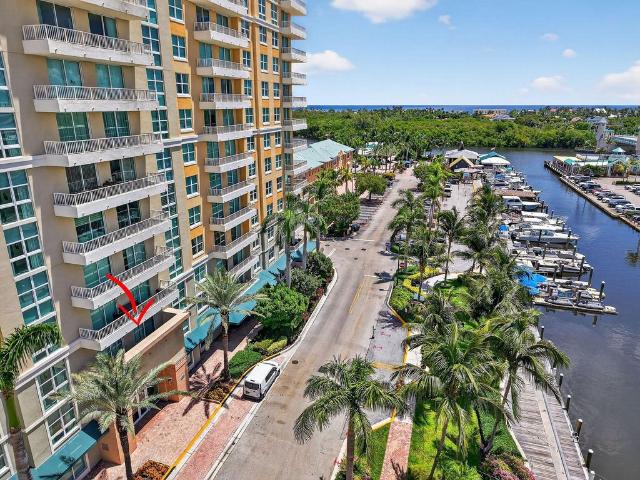 Luxury apartment complex for rent in Boynton Beach, United States