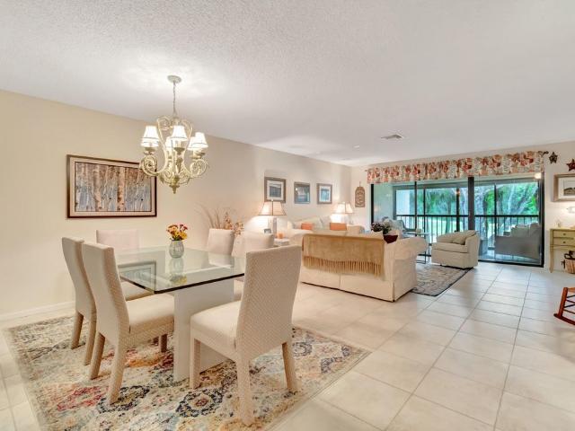 Luxury apartment complex for rent in Boynton Beach, United States