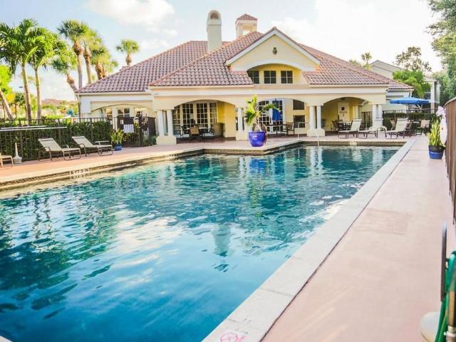 Luxury apartment complex for rent in Boynton Beach, United States