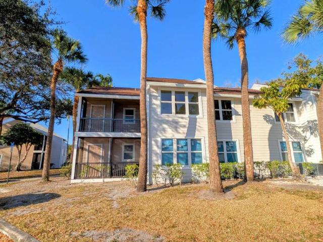Luxury apartment complex for rent in Boynton Beach, Florida