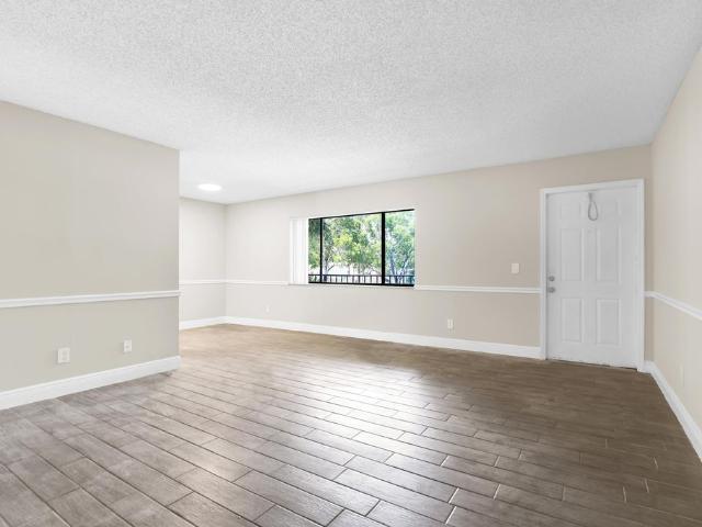 Luxury apartment complex for rent in Boynton Beach, Florida