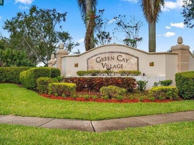 Luxury apartment complex for rent in Boynton Beach, Florida