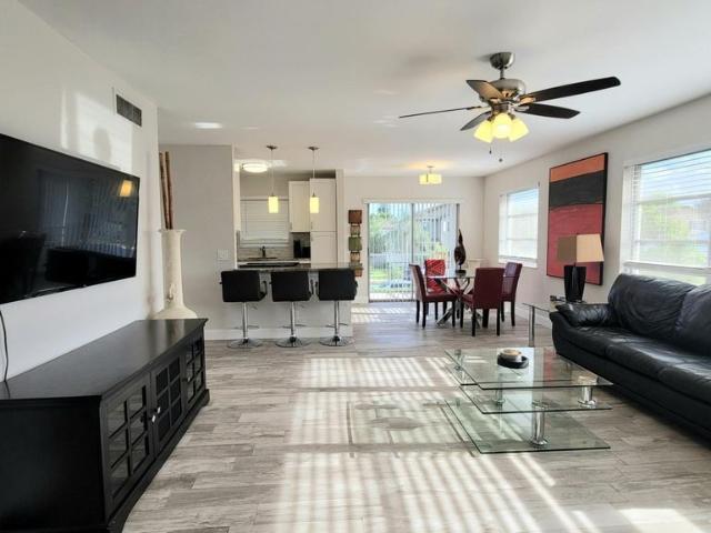 Luxury apartment complex for rent in Boynton Beach, Florida