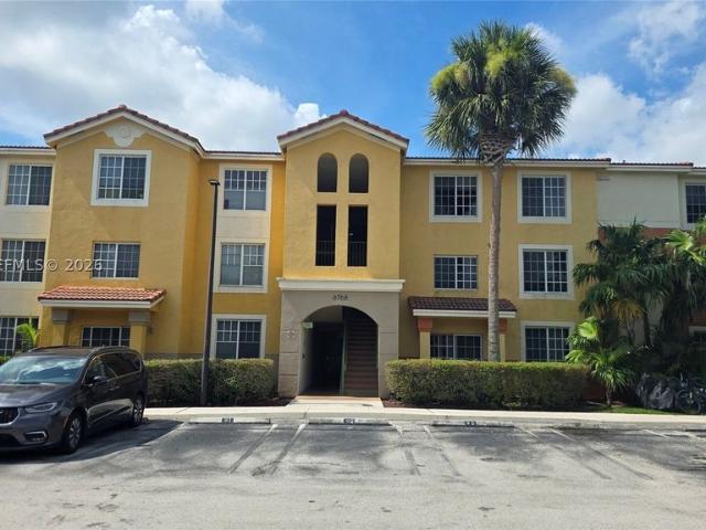 Luxury apartment complex for rent in Boynton Beach, Florida