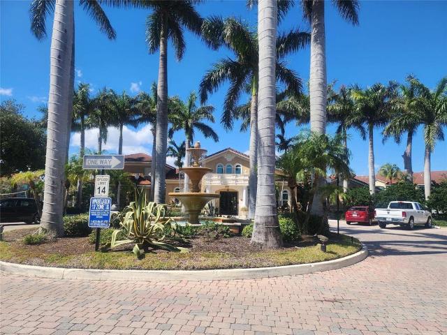 Luxury apartment complex for rent in Boynton Beach, Florida