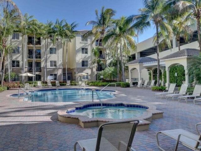 Luxury apartment complex for rent in Boynton Beach, Florida