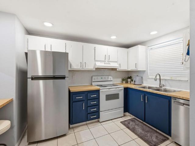 Luxury apartment complex for rent in Boynton Beach, Florida