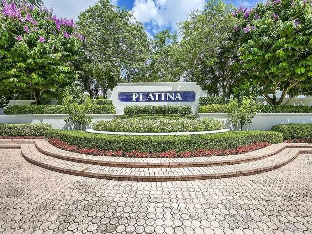 Luxury apartment complex for rent in Boynton Beach, Florida