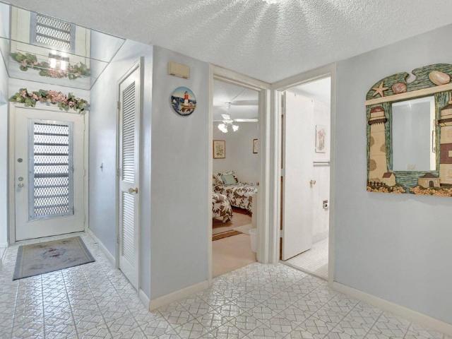 Luxury apartment complex for rent in Boca Raton, United States