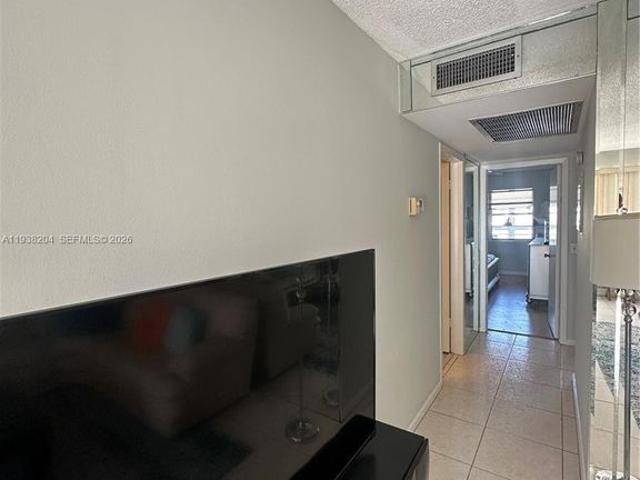 Luxury apartment complex for rent in Boca Raton, United States