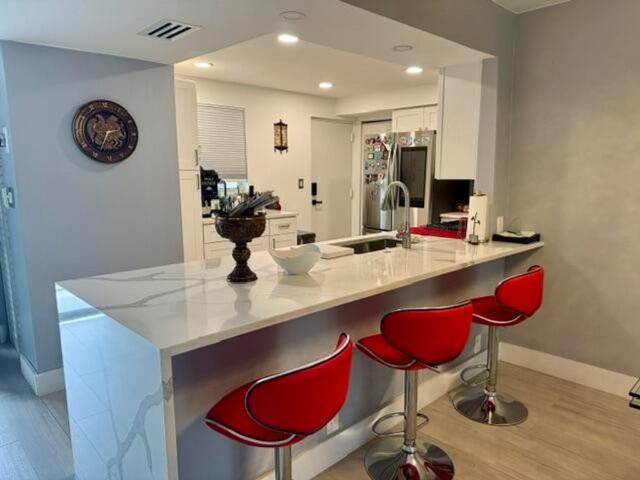 Luxury apartment complex for rent in Boca Raton, United States