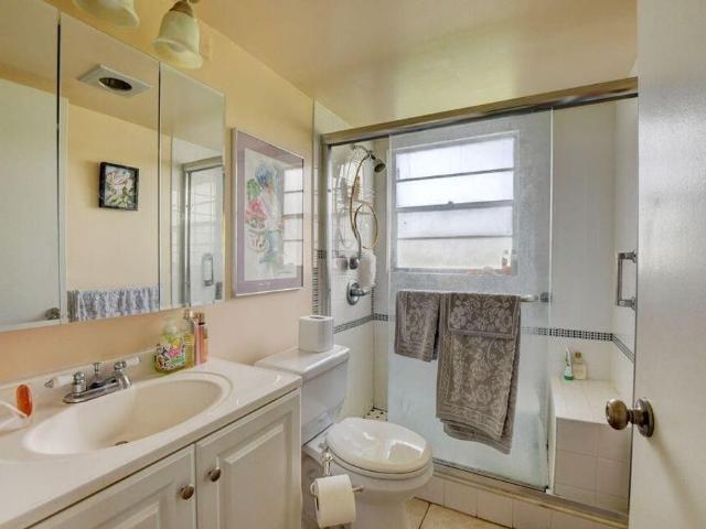 Luxury apartment complex for rent in Boca Raton, United States