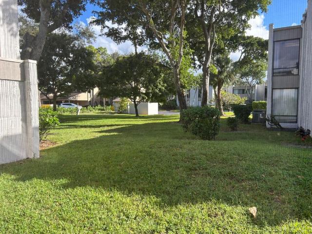 Luxury apartment complex for rent in Boca Raton, United States