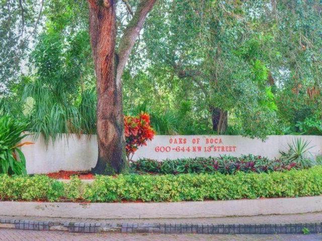 Luxury apartment complex for rent in Boca Raton, United States