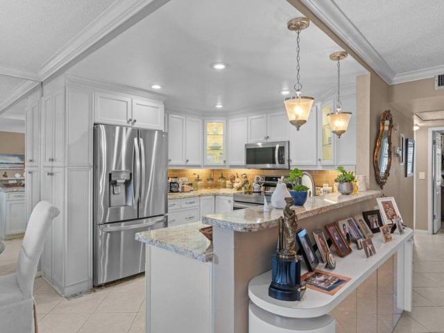 Luxury apartment complex for rent in Boca Raton, United States