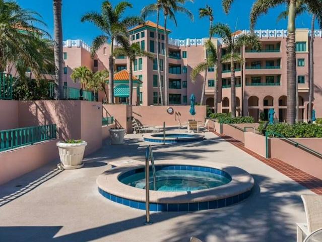 Luxury apartment complex for rent in Boca Raton, United States