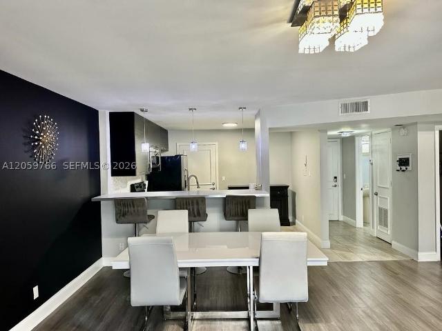 Luxury apartment complex for rent in Boca Raton, United States
