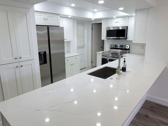 Luxury apartment complex for rent in Boca Raton, United States