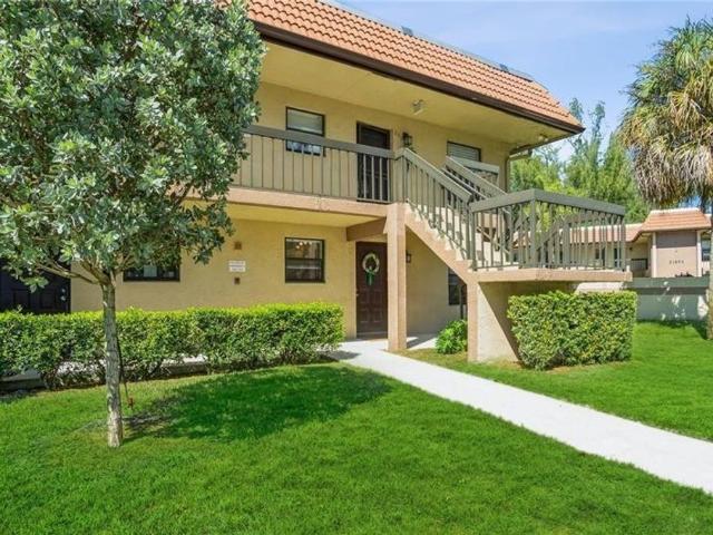 Luxury apartment complex for rent in Boca Raton, United States