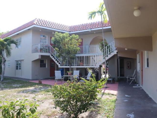 Luxury apartment complex for rent in Boca Raton, United States